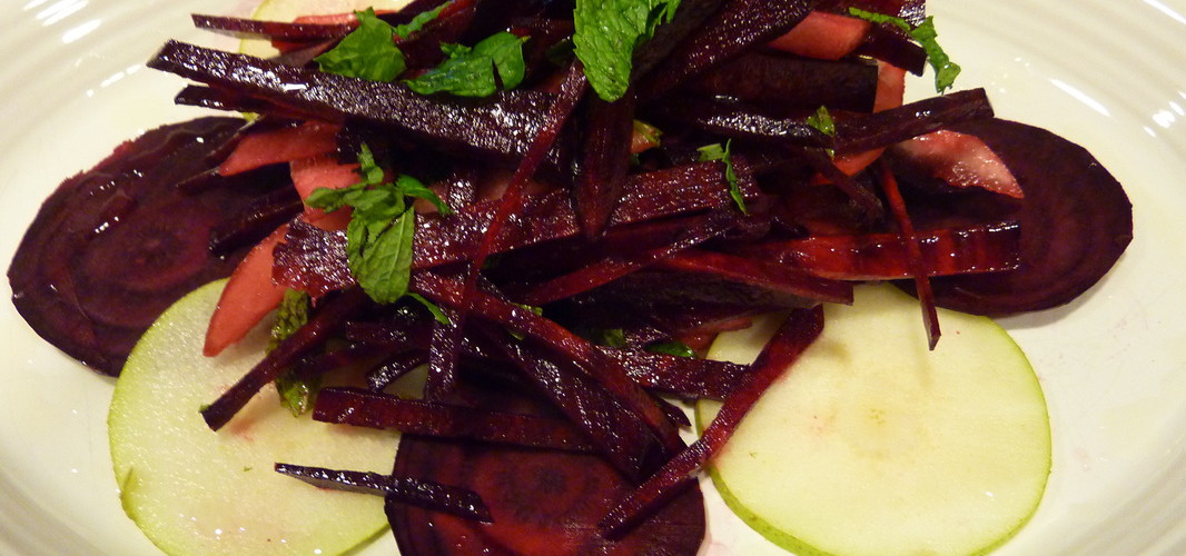 Beetroot and Pear Salad - Food Goblin